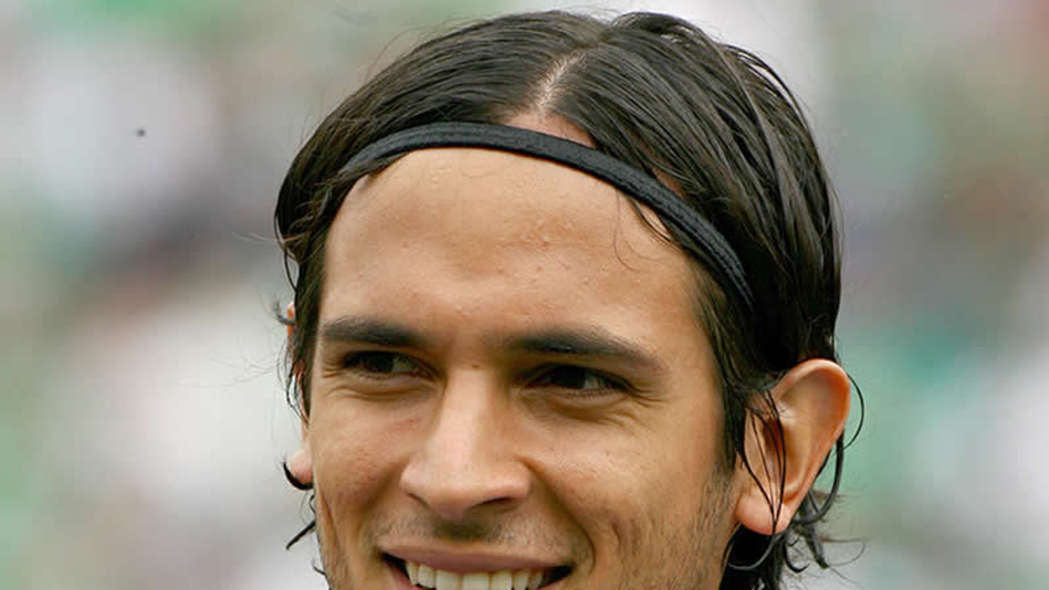 Cruz control for Paraguay | Football News | Sky Sports