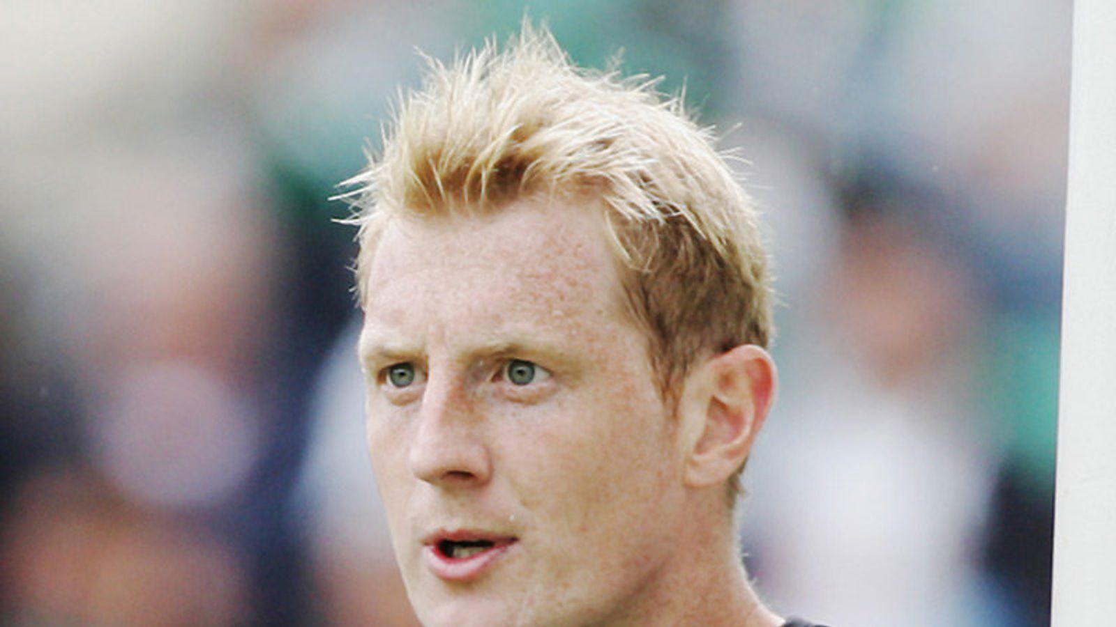 Quakers bring in Brown | Football News | Sky Sports