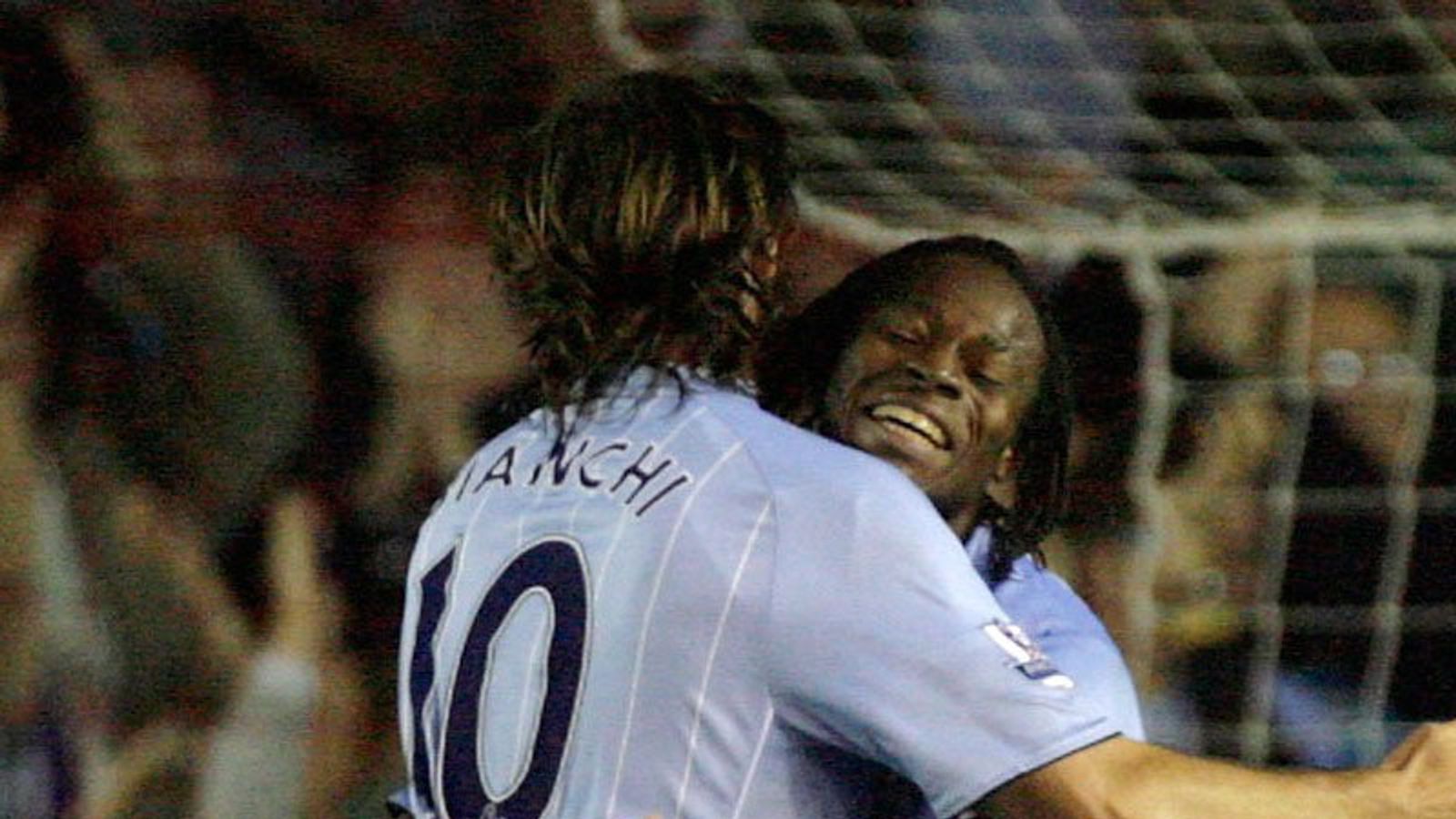 Bianchi strike downs Robins | Football News | Sky Sports