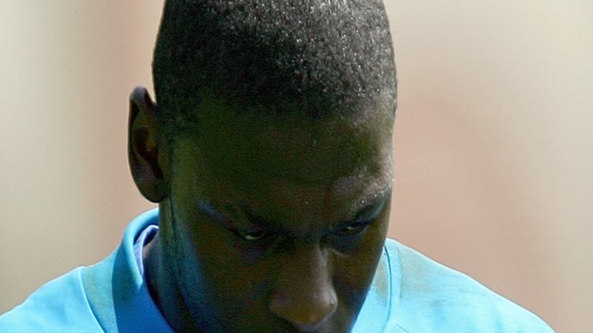 Hibs warning for Ma-Kalambay | Football News | Sky Sports