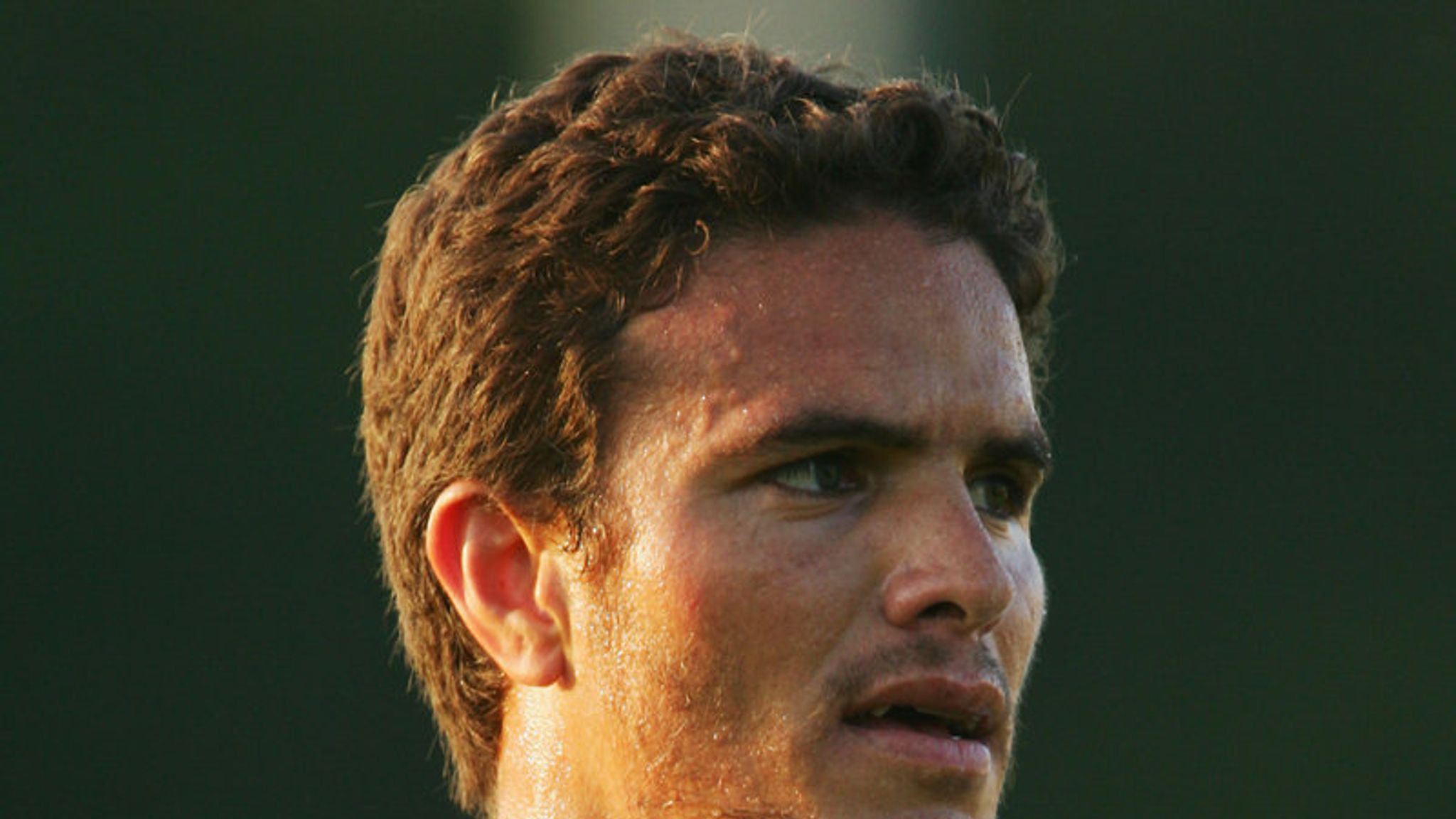 Rams set to sign Robert | Football News | Sky Sports