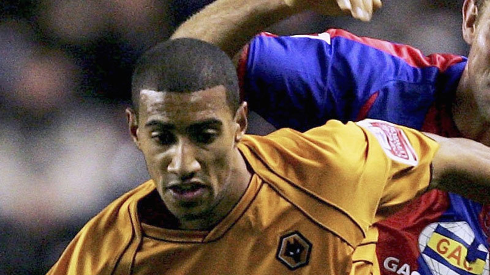 Henry signs new deal | Football News | Sky Sports