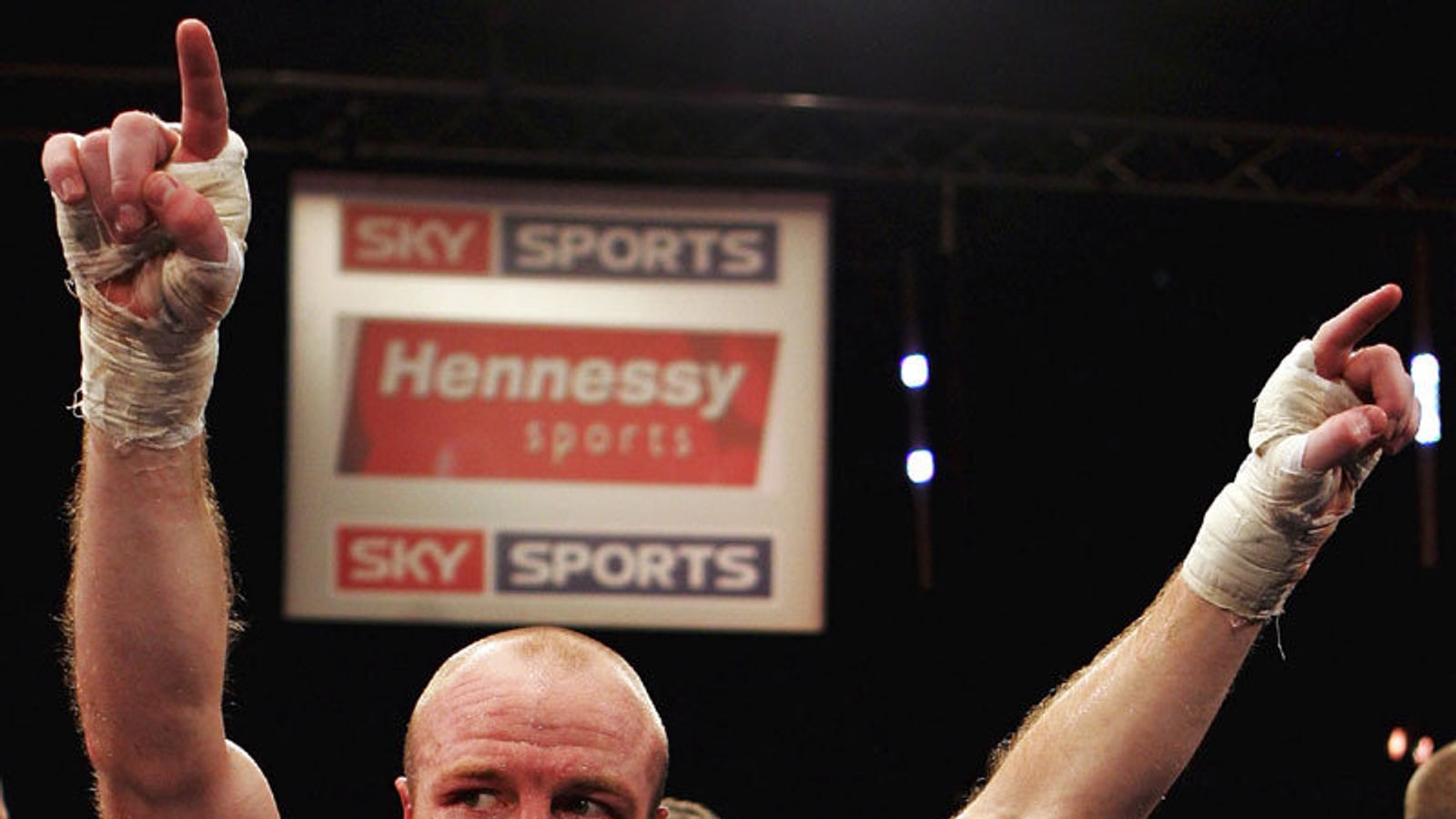 Thaxton holds on to title | Boxing News | Sky Sports