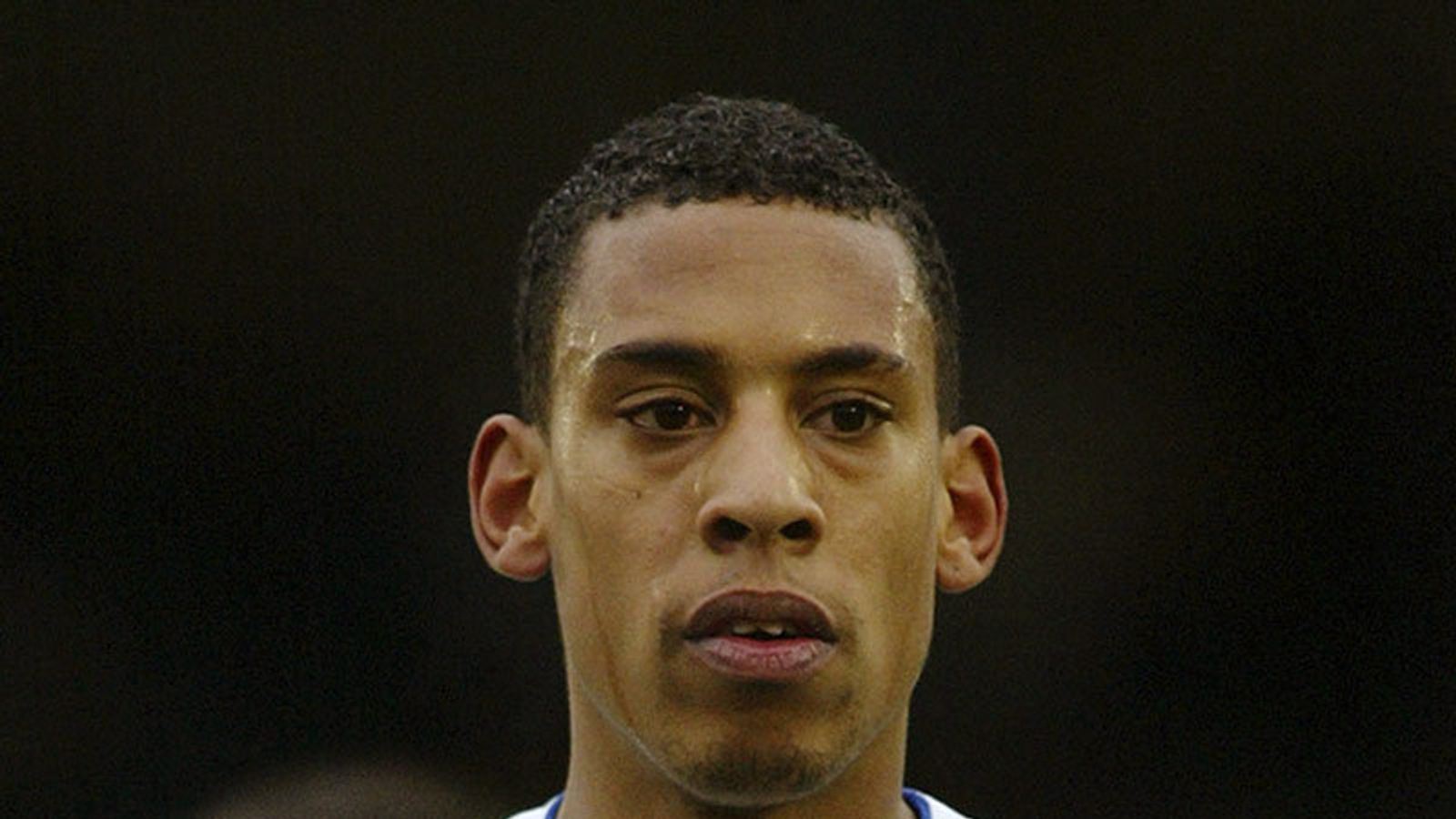 Nine man Saddlers win | Football News | Sky Sports