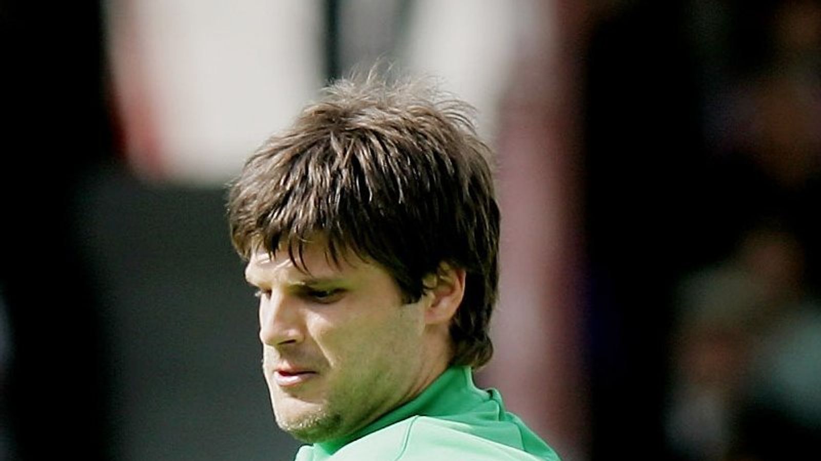 Keeper goes under the knife | Football News | Sky Sports