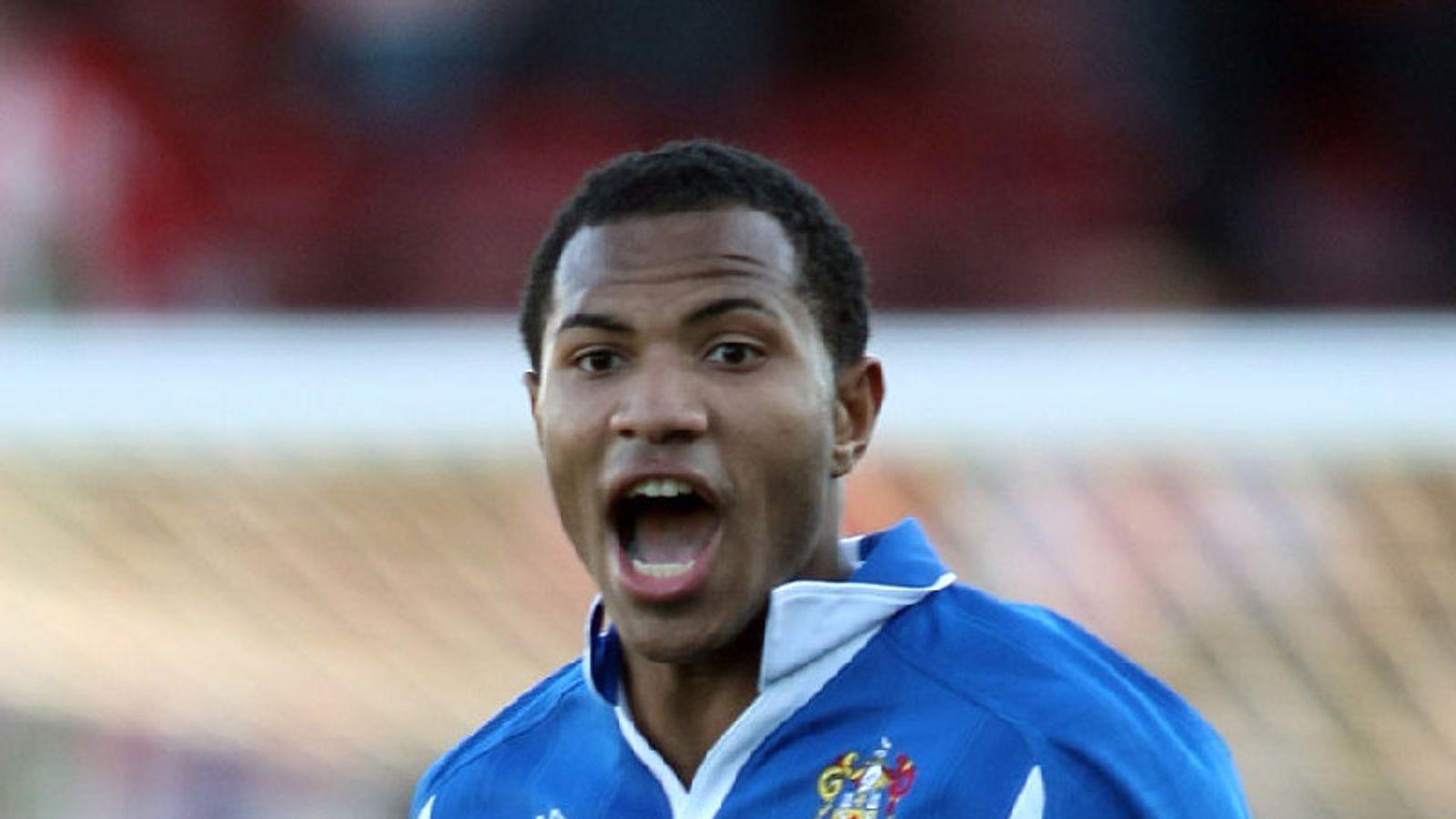 Sinclair returns to Robins | Football News | Sky Sports