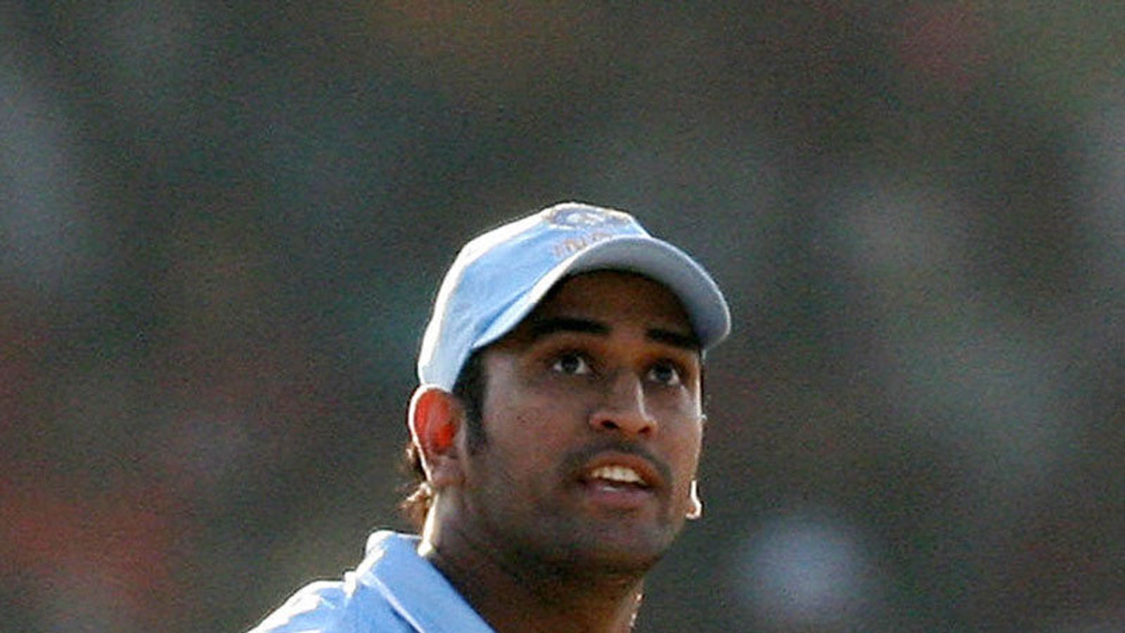 Bowlers earn Dhoni praise | Cricket News | Sky Sports