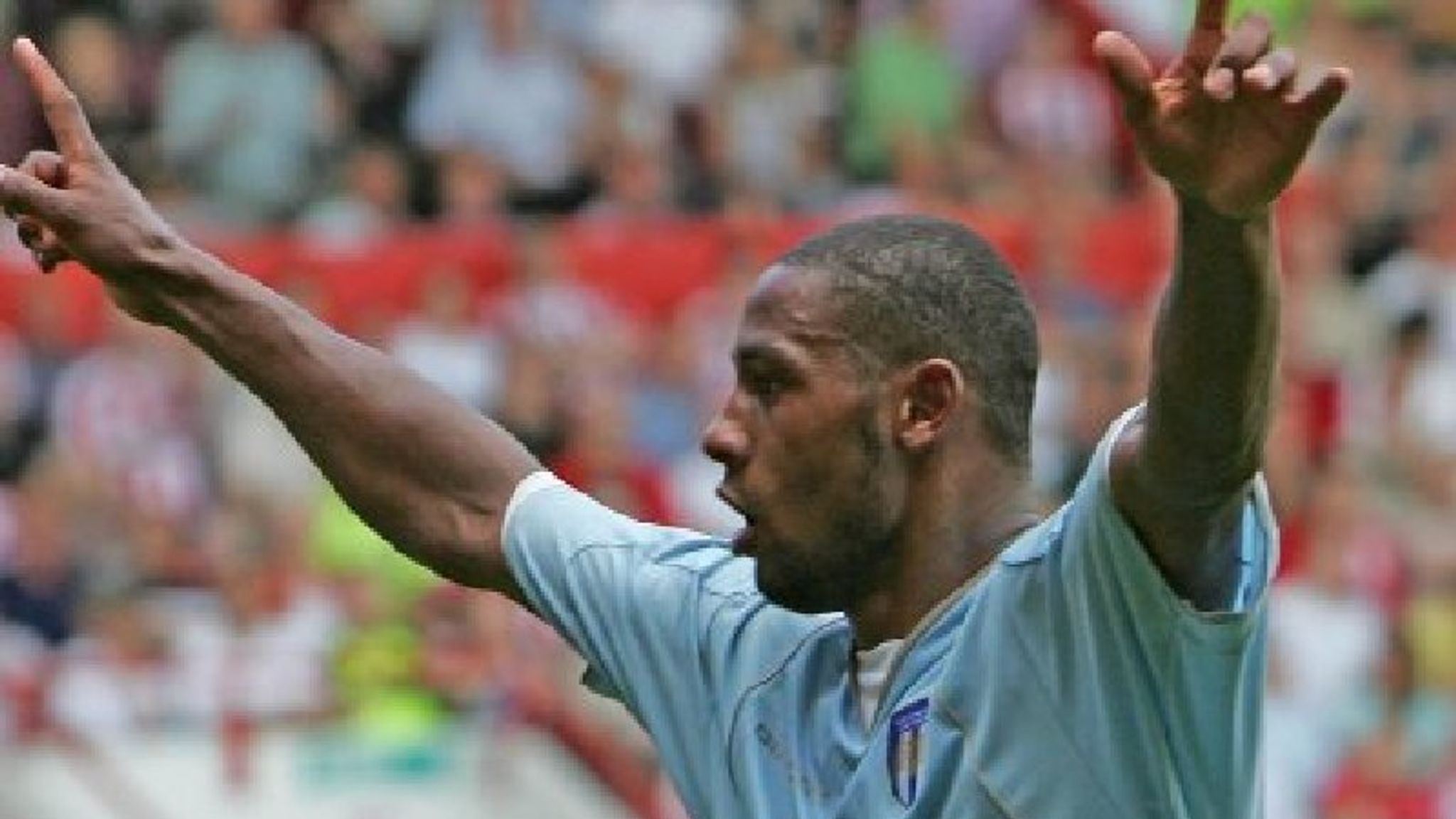 Platt pens improved contract | Football News | Sky Sports