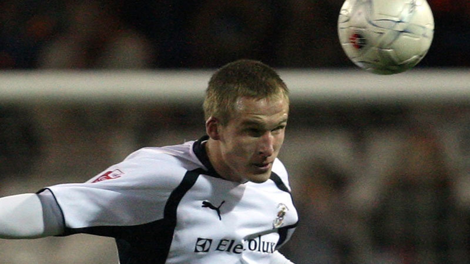 Stockport bring in youngster | Football News | Sky Sports