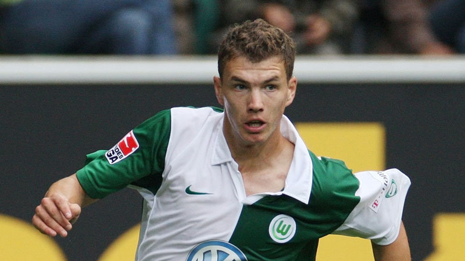 Arsenal consider Dzeko capture | Football News | Sky Sports