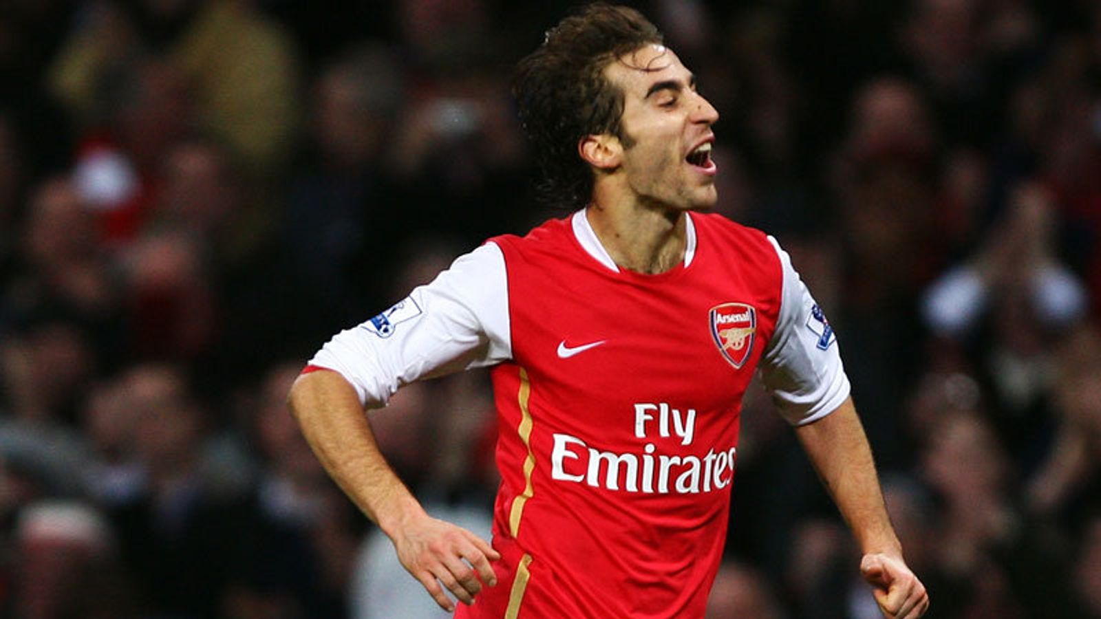 Flamini fires Arsenal to top | Football News | Sky Sports
