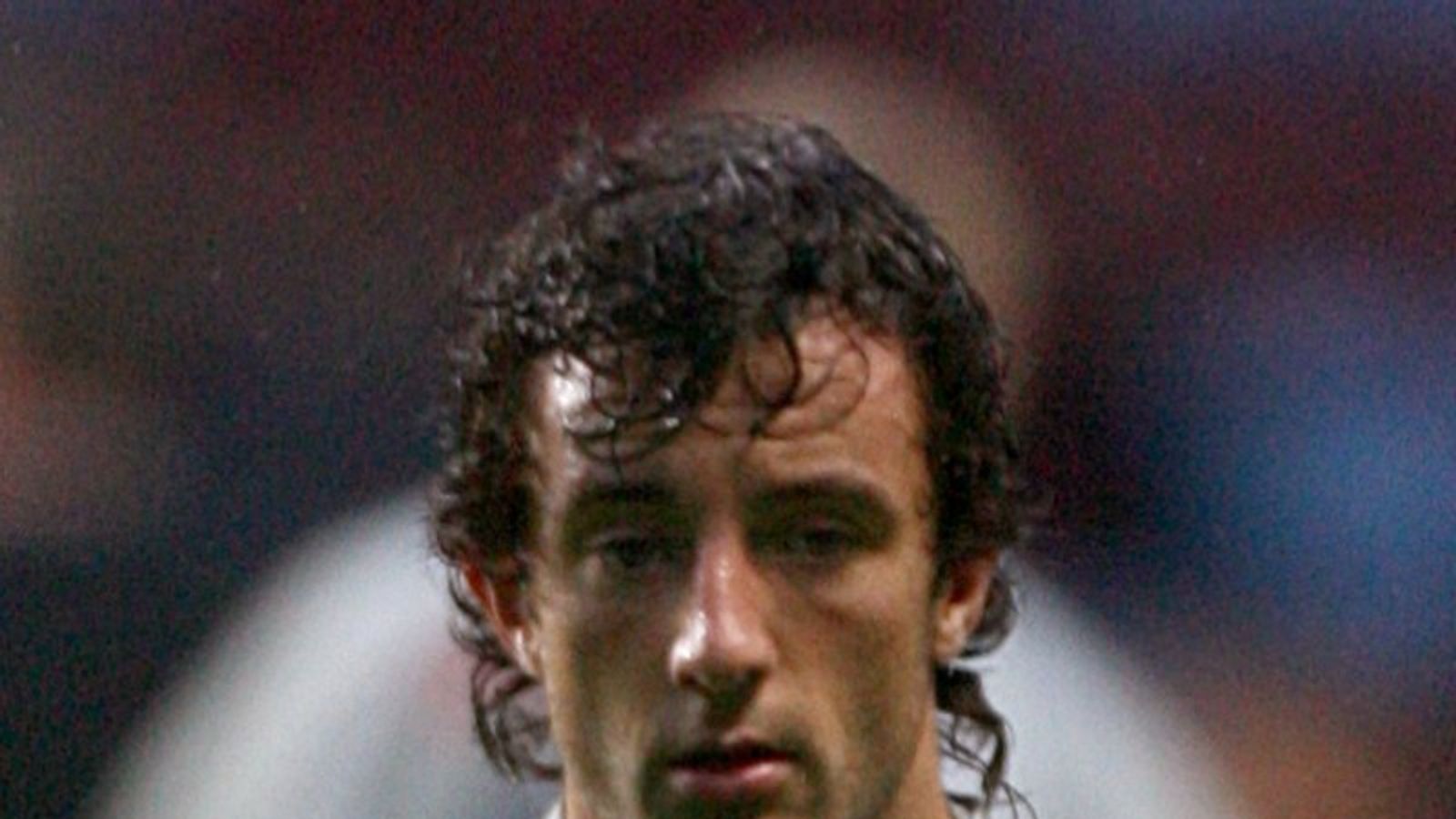 Hunt happy to stay a Royal | Football News | Sky Sports