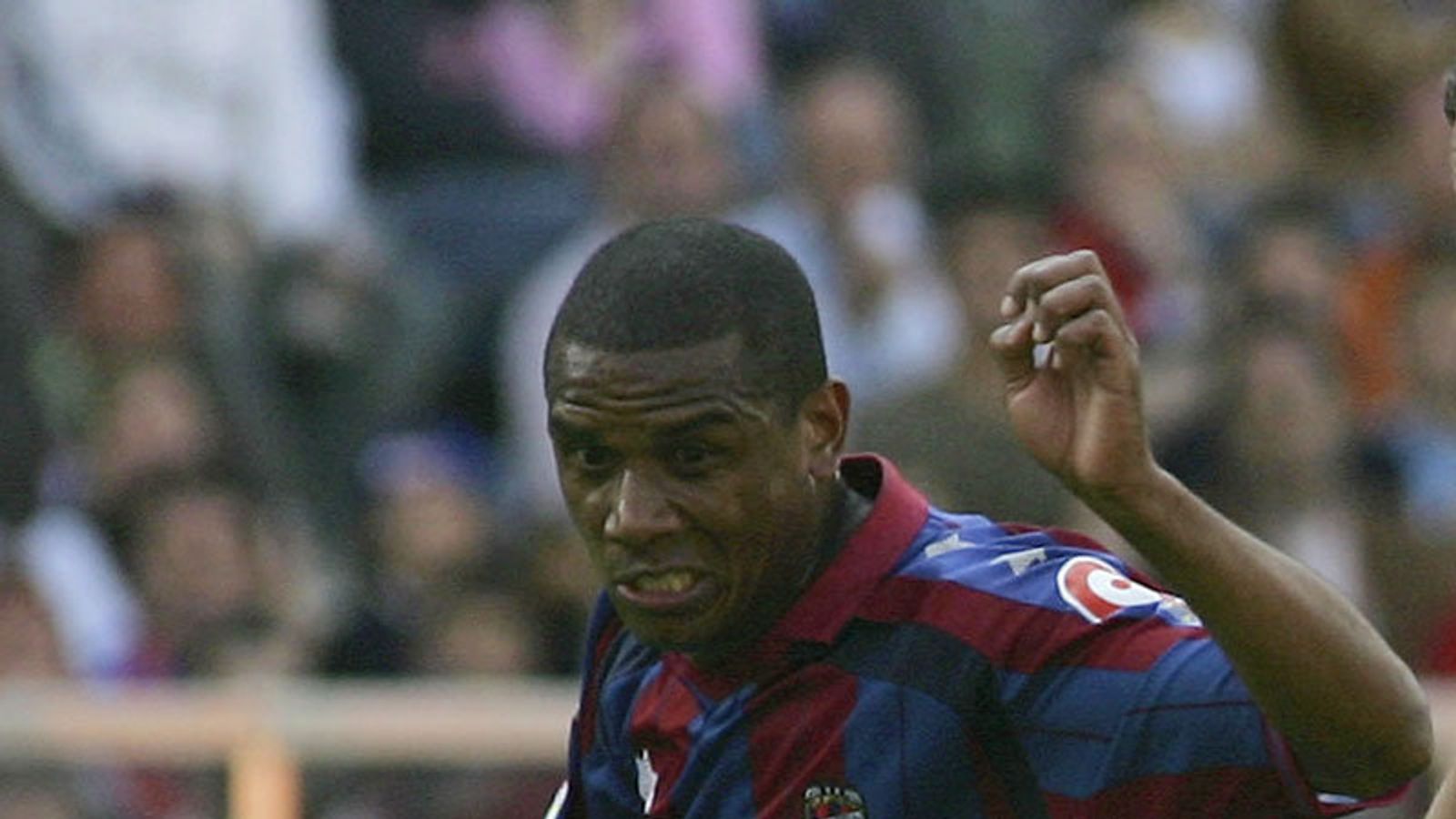 Newcastle out to steal Alvaro | Football News | Sky Sports