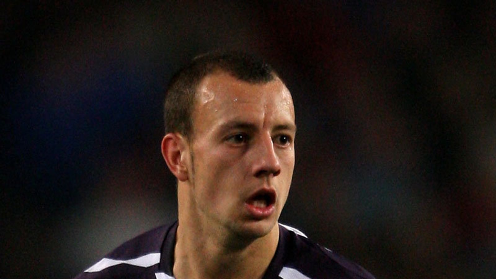 Hutton set to seal move | Football News | Sky Sports