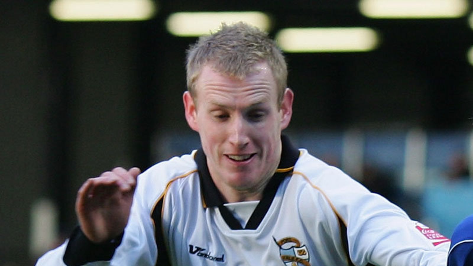 Laird seals Lions switch | Football News | Sky Sports