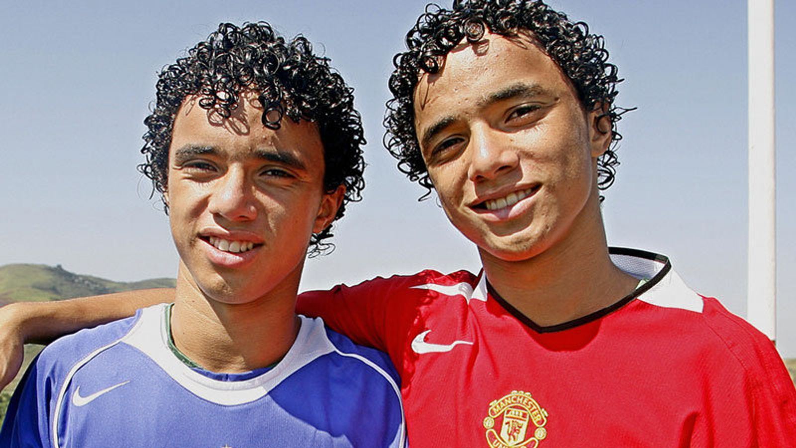 Twins ready for United | Football News | Sky Sports