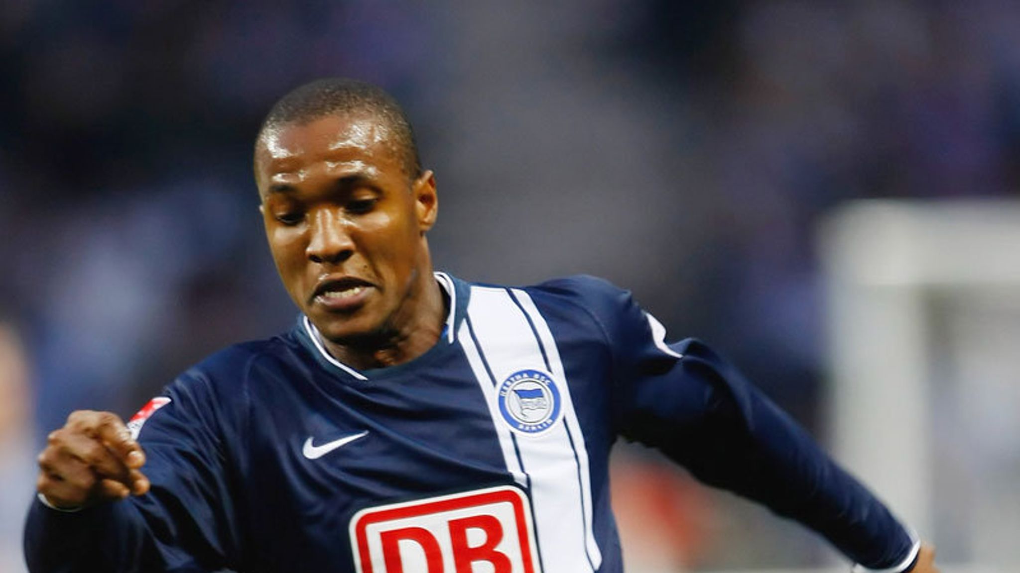 Gilberto heads to the Lane | Football News | Sky Sports