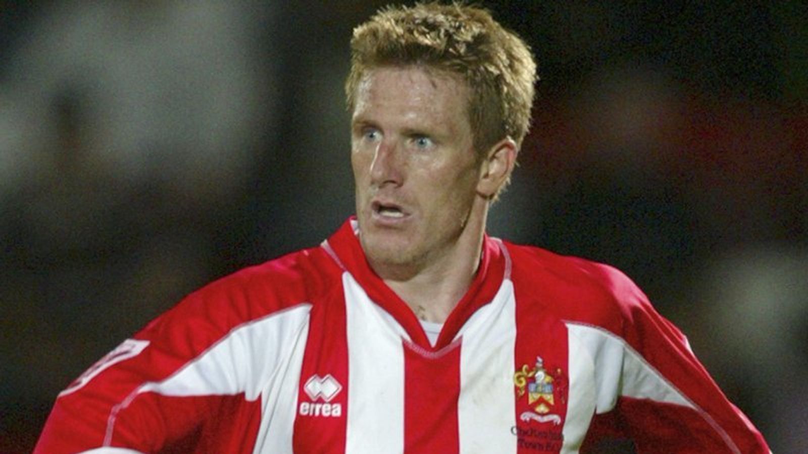Robins bring back Armstrong | Football News | Sky Sports