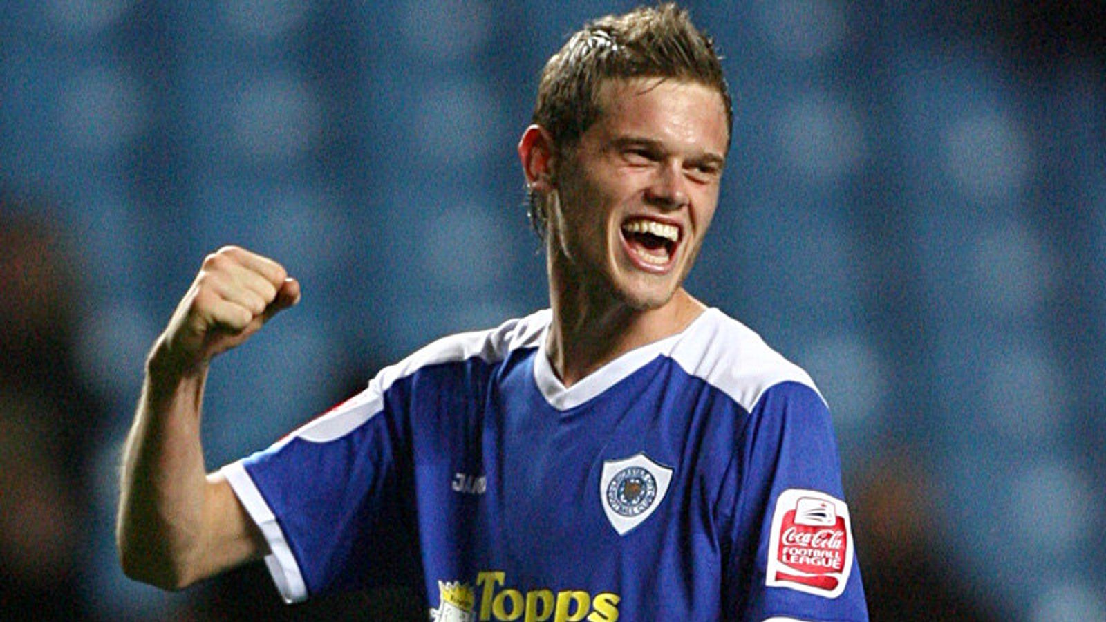 Wolves swoop for Stearman | Football News | Sky Sports