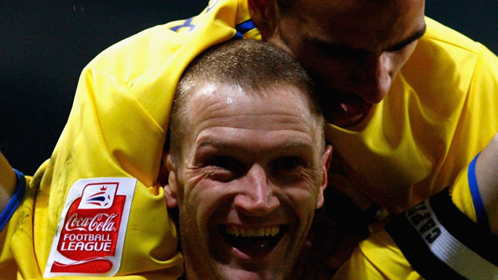 Bullen to leave Owls | Football News | Sky Sports