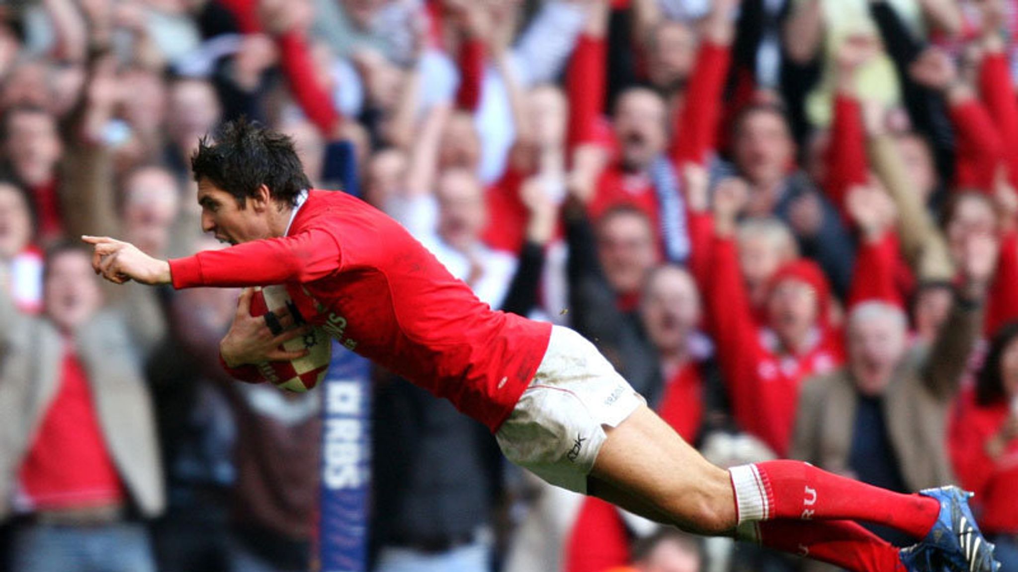 Gatland goes for Hook | Rugby Union News | Sky Sports