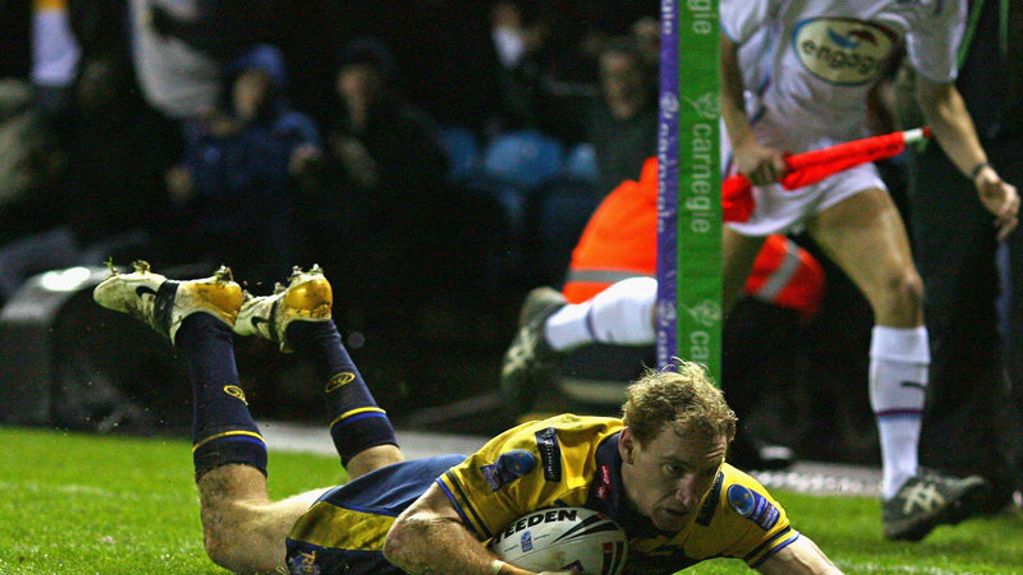 Donald commits to Leeds | Rugby League News | Sky Sports