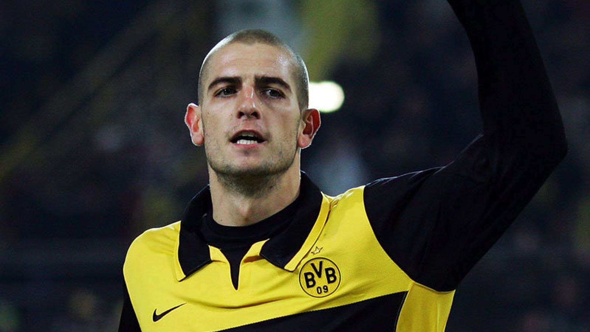 Juve eye Petric move | Football News | Sky Sports