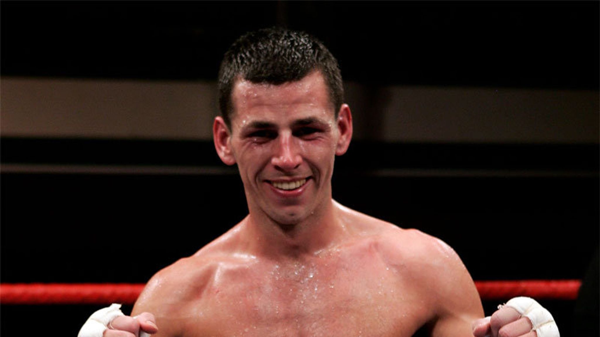 Barker batters Bendall | Boxing News | Sky Sports