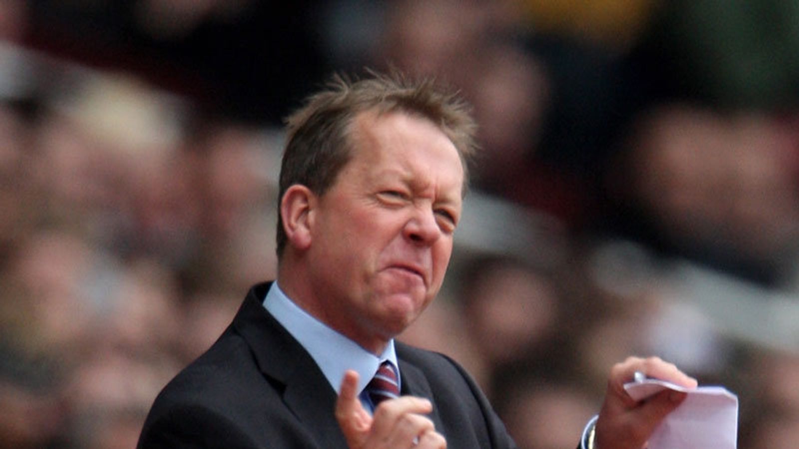 Hammers snap up defender | Football News | Sky Sports