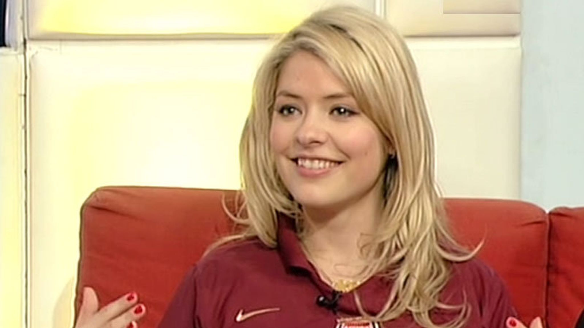 Holly's a frock star | Sky Sports