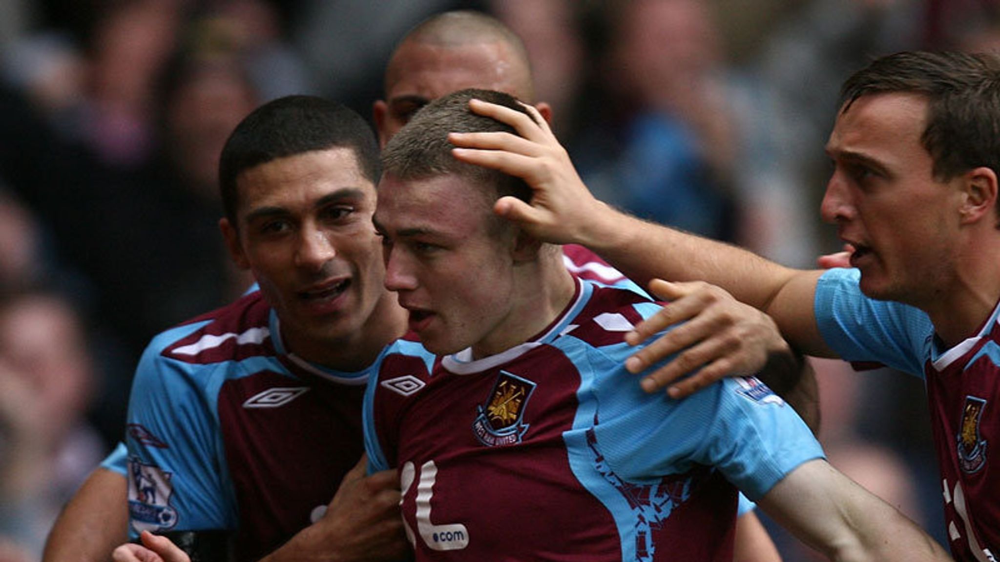 Sears secures sweet dreams | Football News | Sky Sports