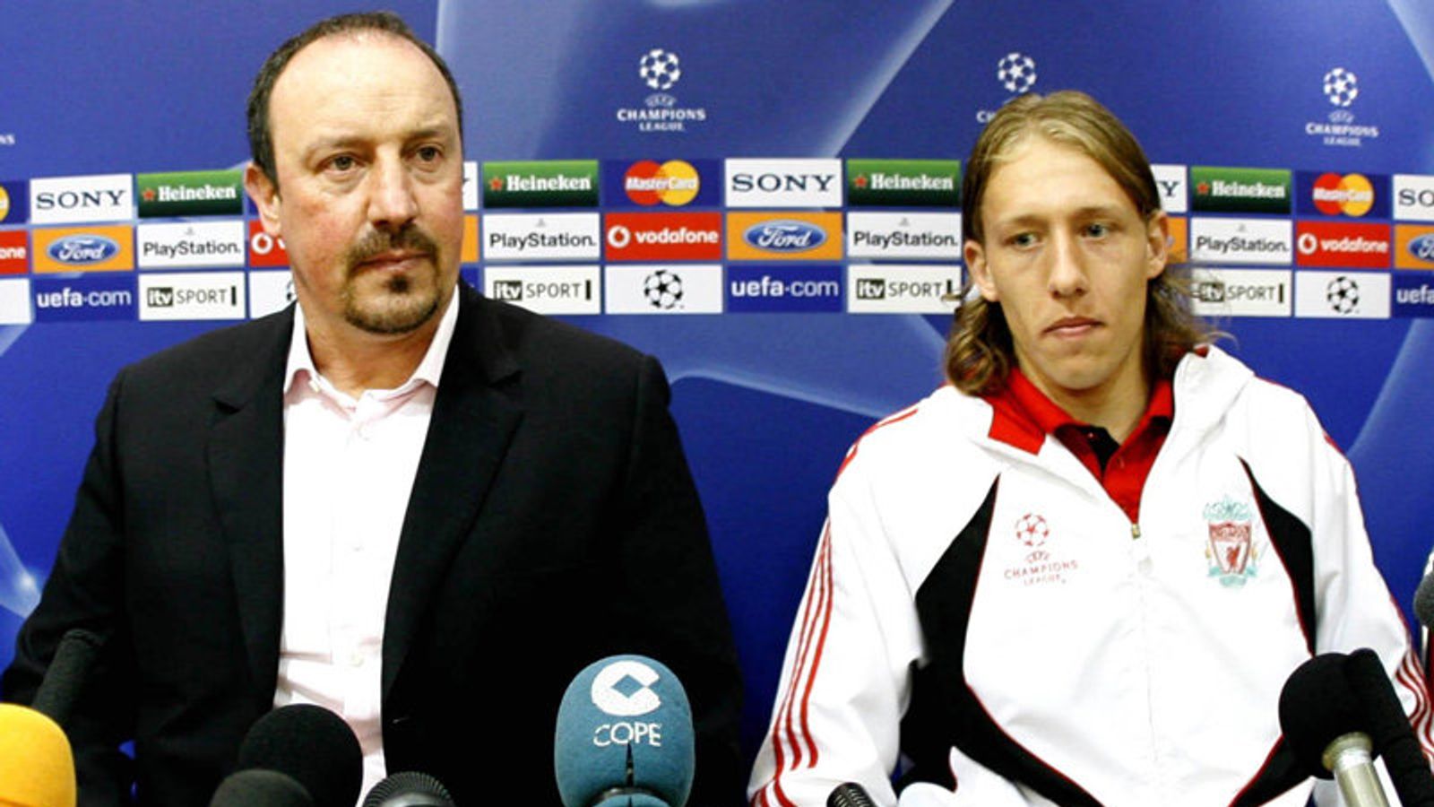 Rafa lauds under-fire Lucas | Football News | Sky Sports