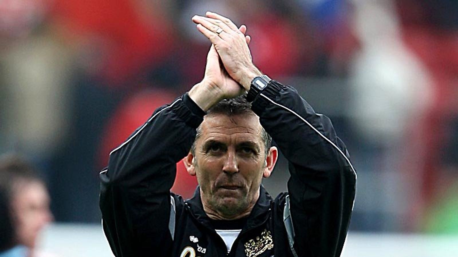 Coyle chases new defender | Football News | Sky Sports