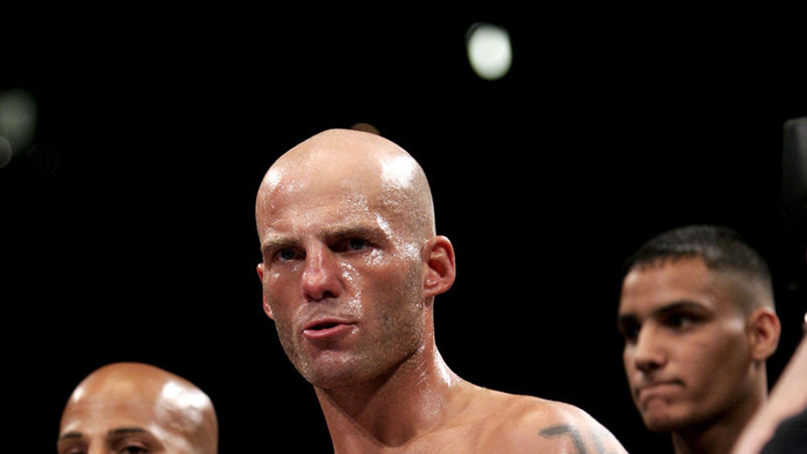 Rhodes remains on course | Boxing News | Sky Sports