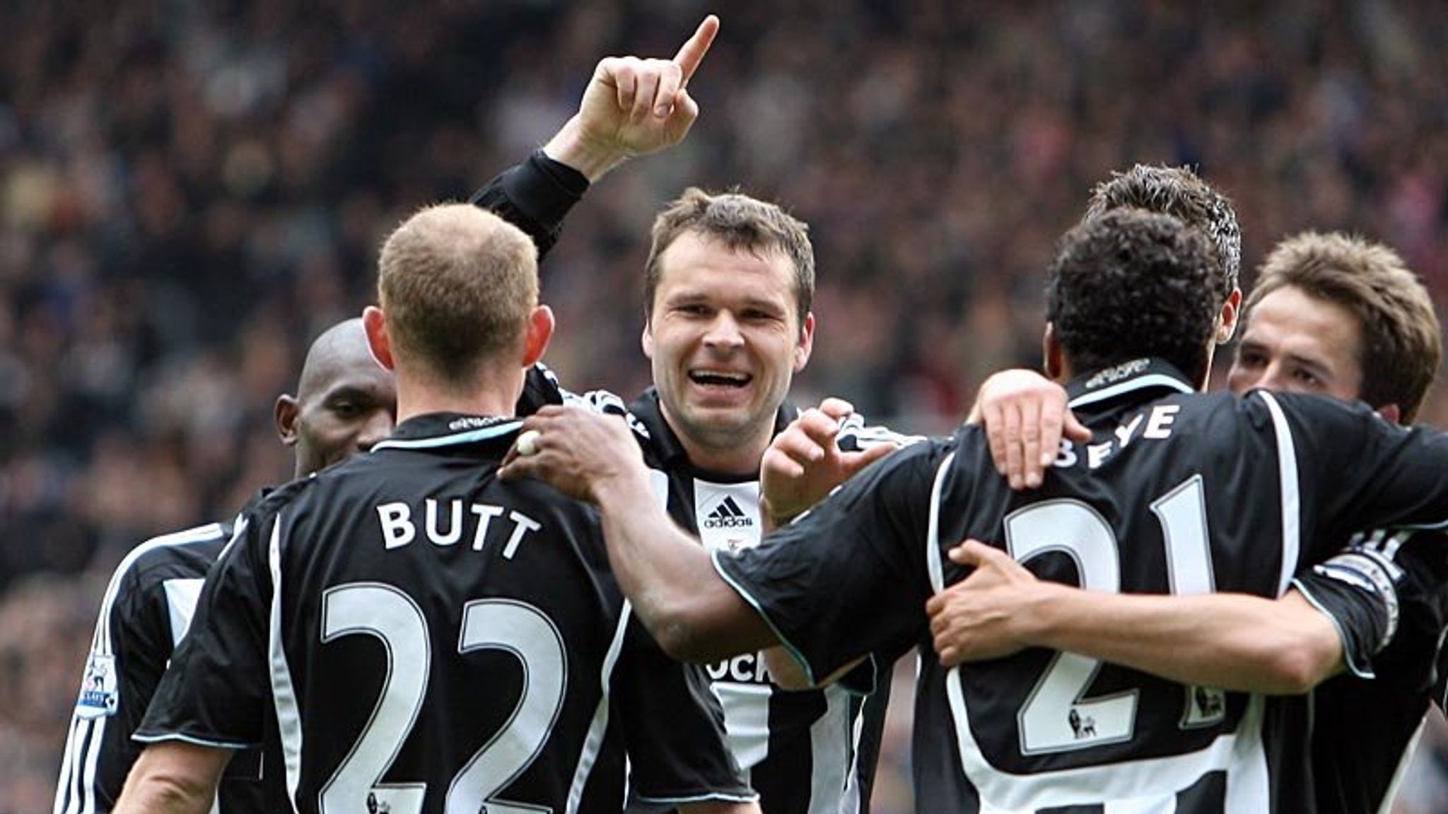 Viduka out to secure place | Football News | Sky Sports