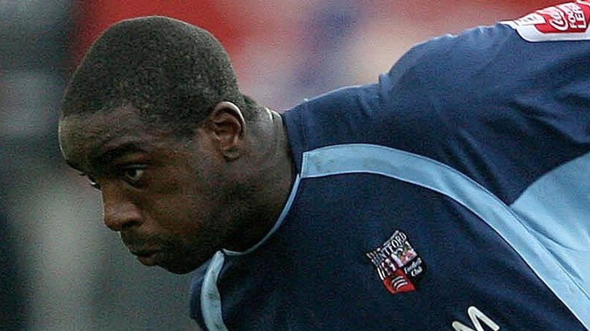 Elder secures Robins trial | Football News | Sky Sports