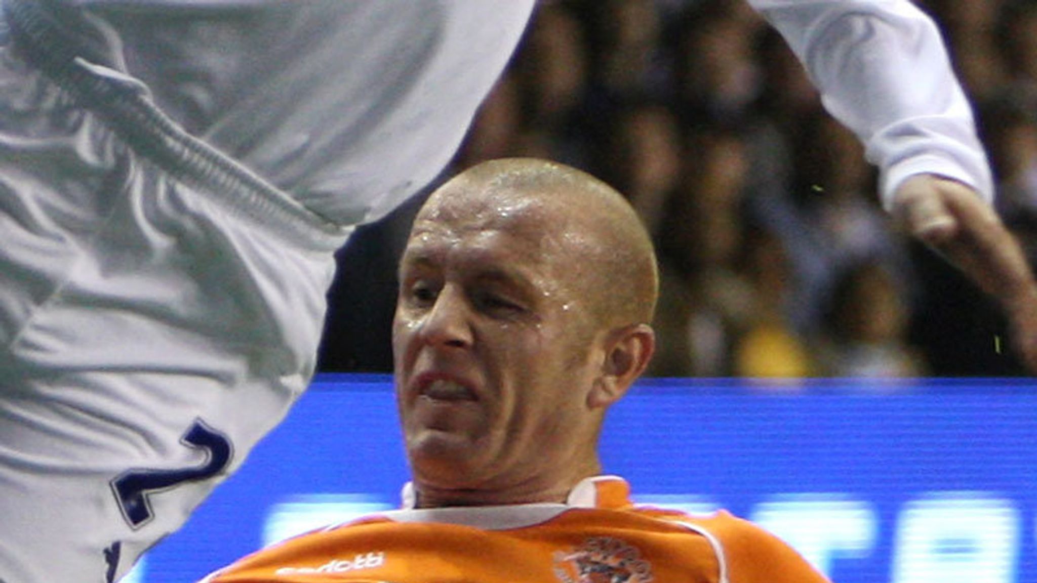 Knee surgery for Crainey | Football News | Sky Sports