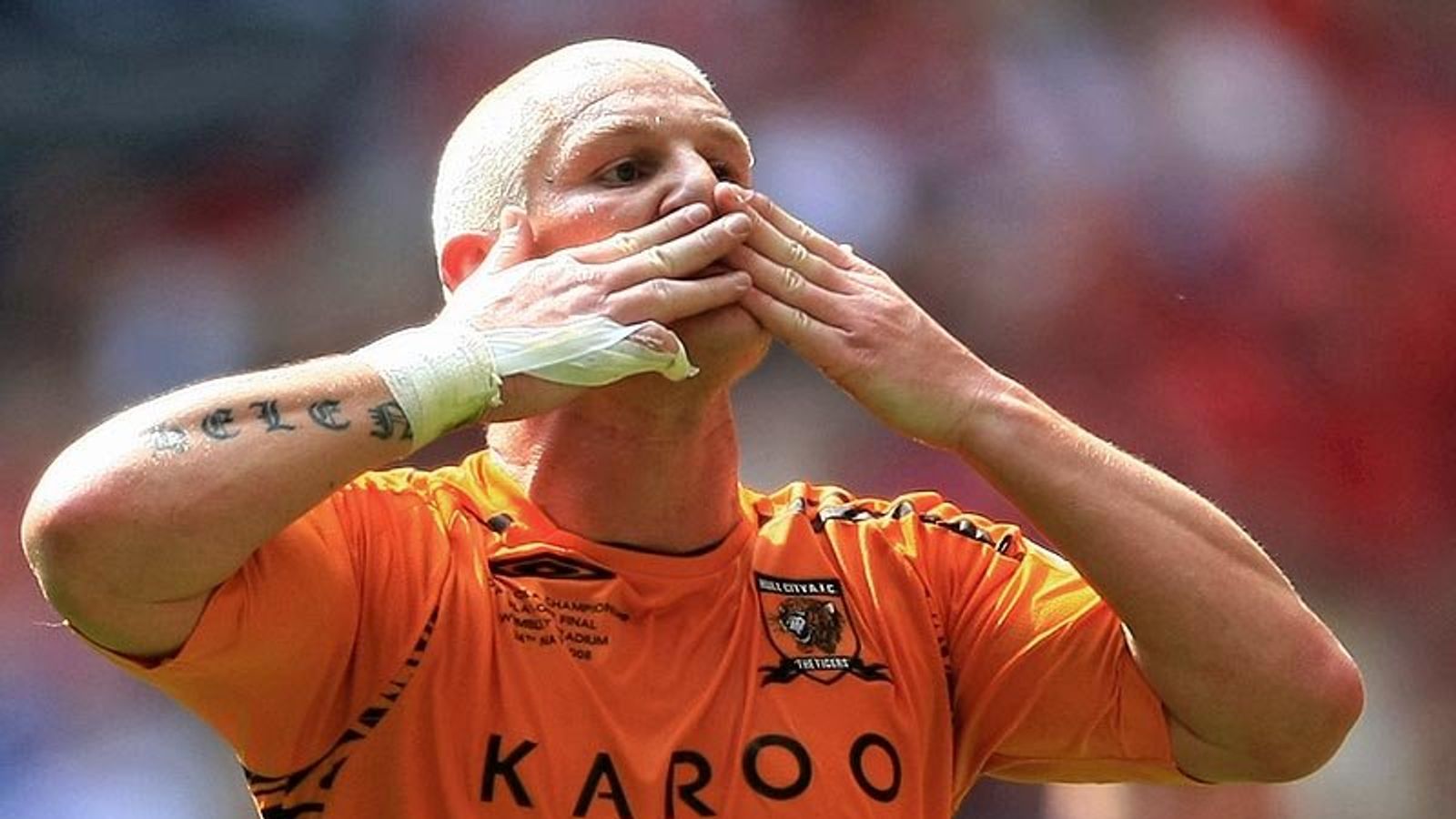 Hull duo rejoice in promotion | Football News | Sky Sports