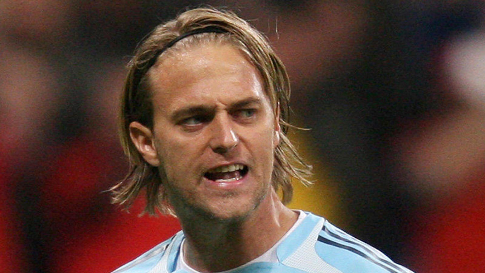 Hildebrand leaves Valencia | Football News | Sky Sports