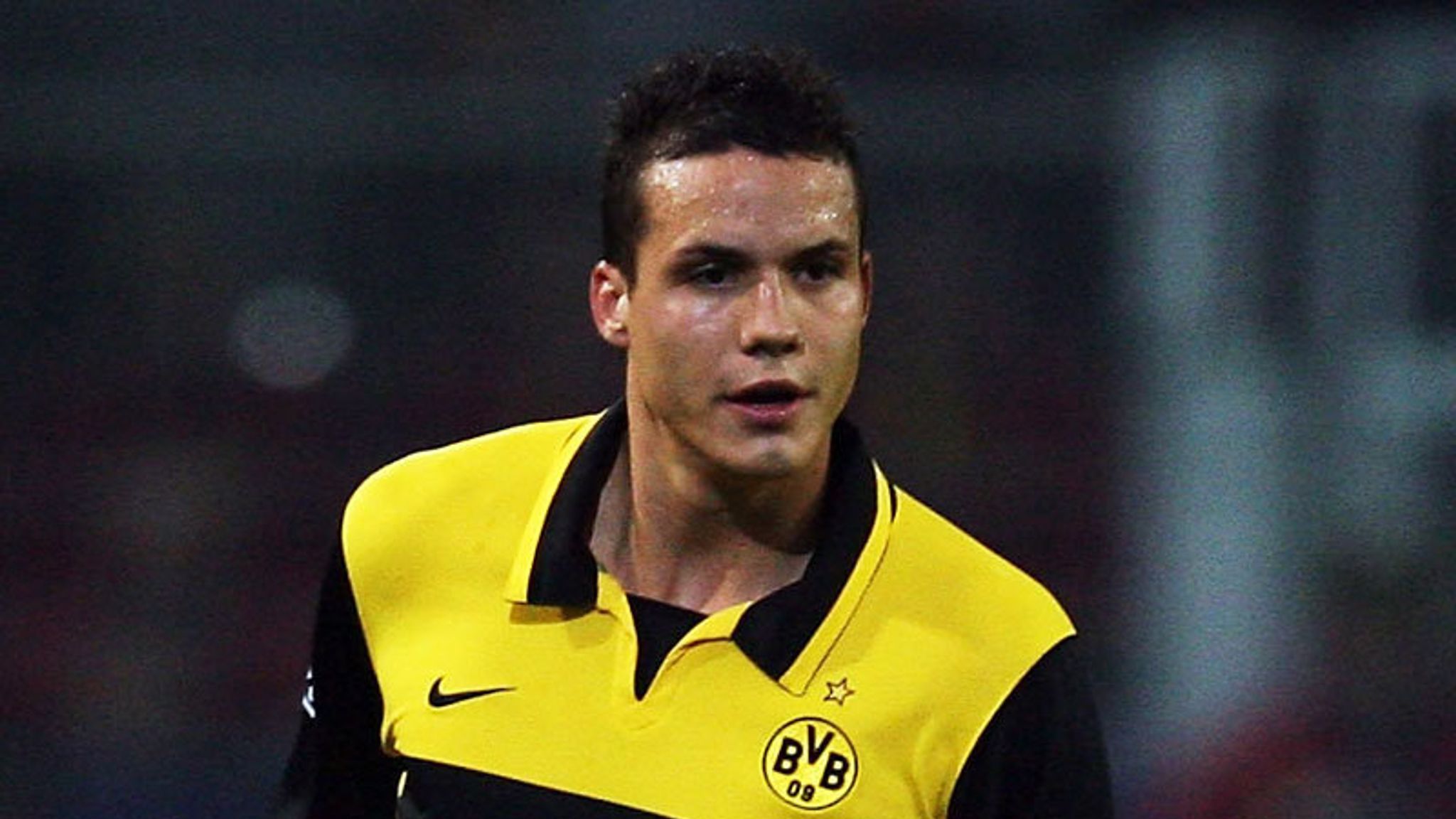 Reds swoop for Degen | Football News | Sky Sports