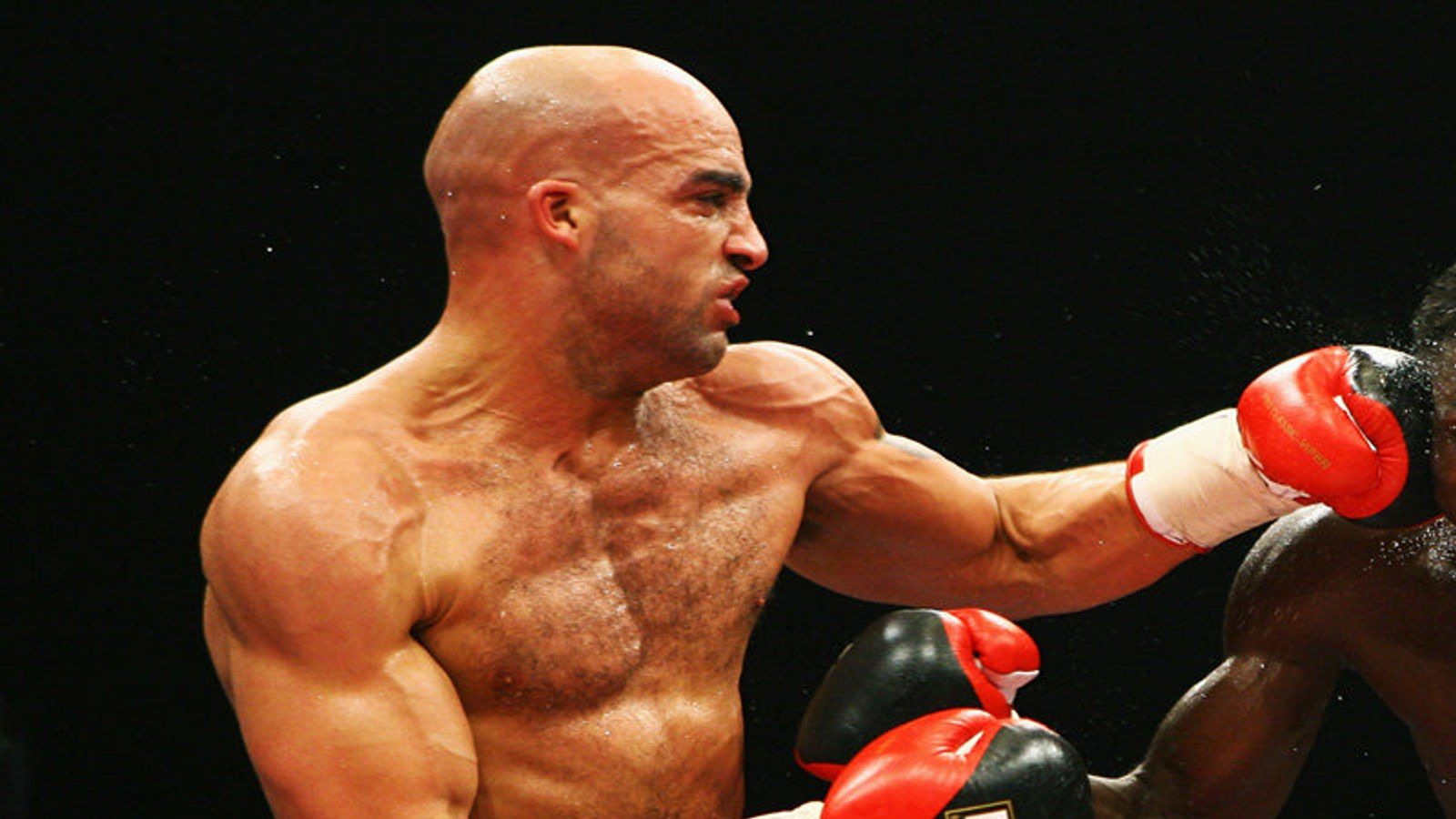 Shoulder the burden | Boxing News | Sky Sports