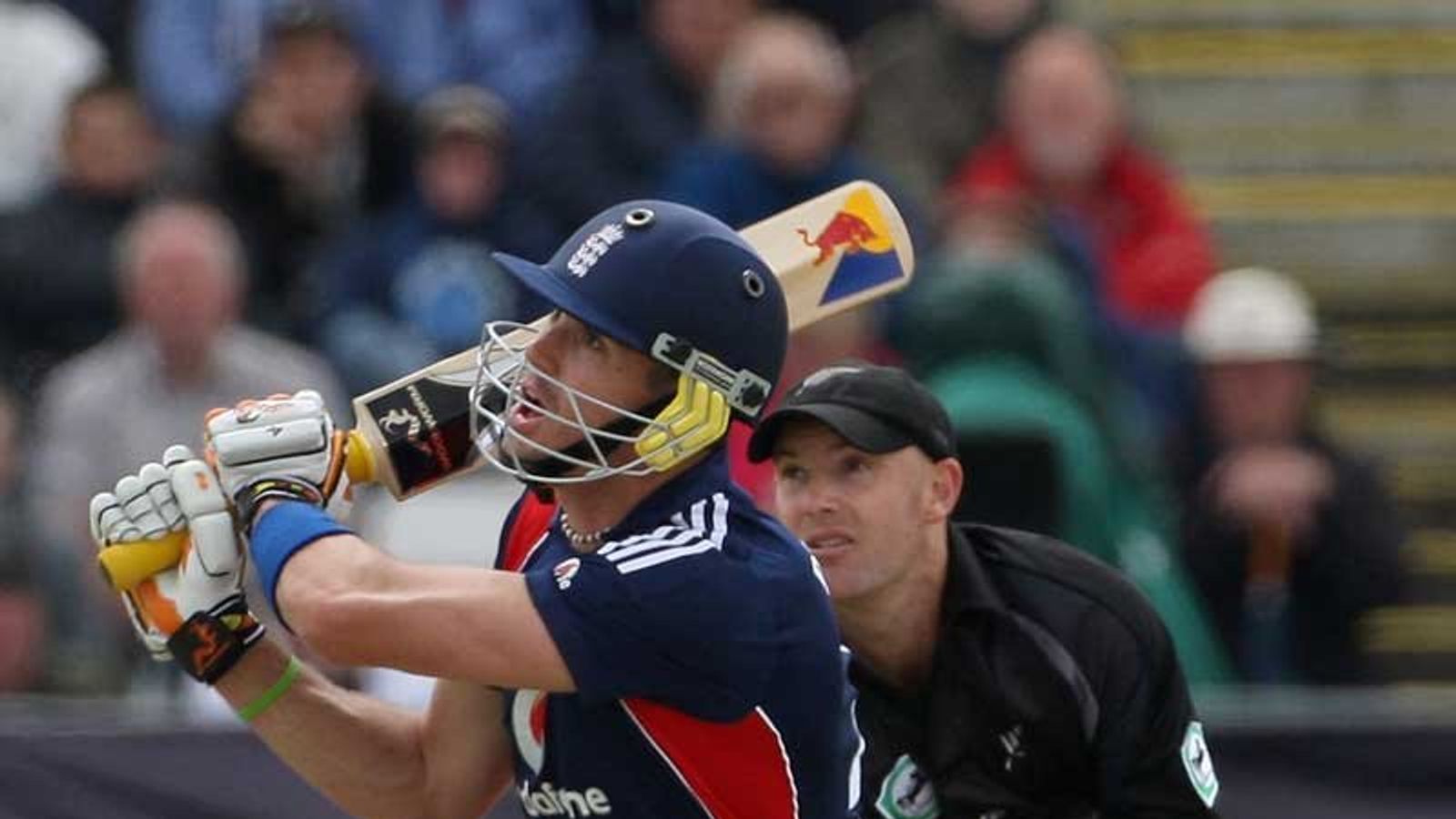 KP hits the switch in style | Cricket News | Sky Sports