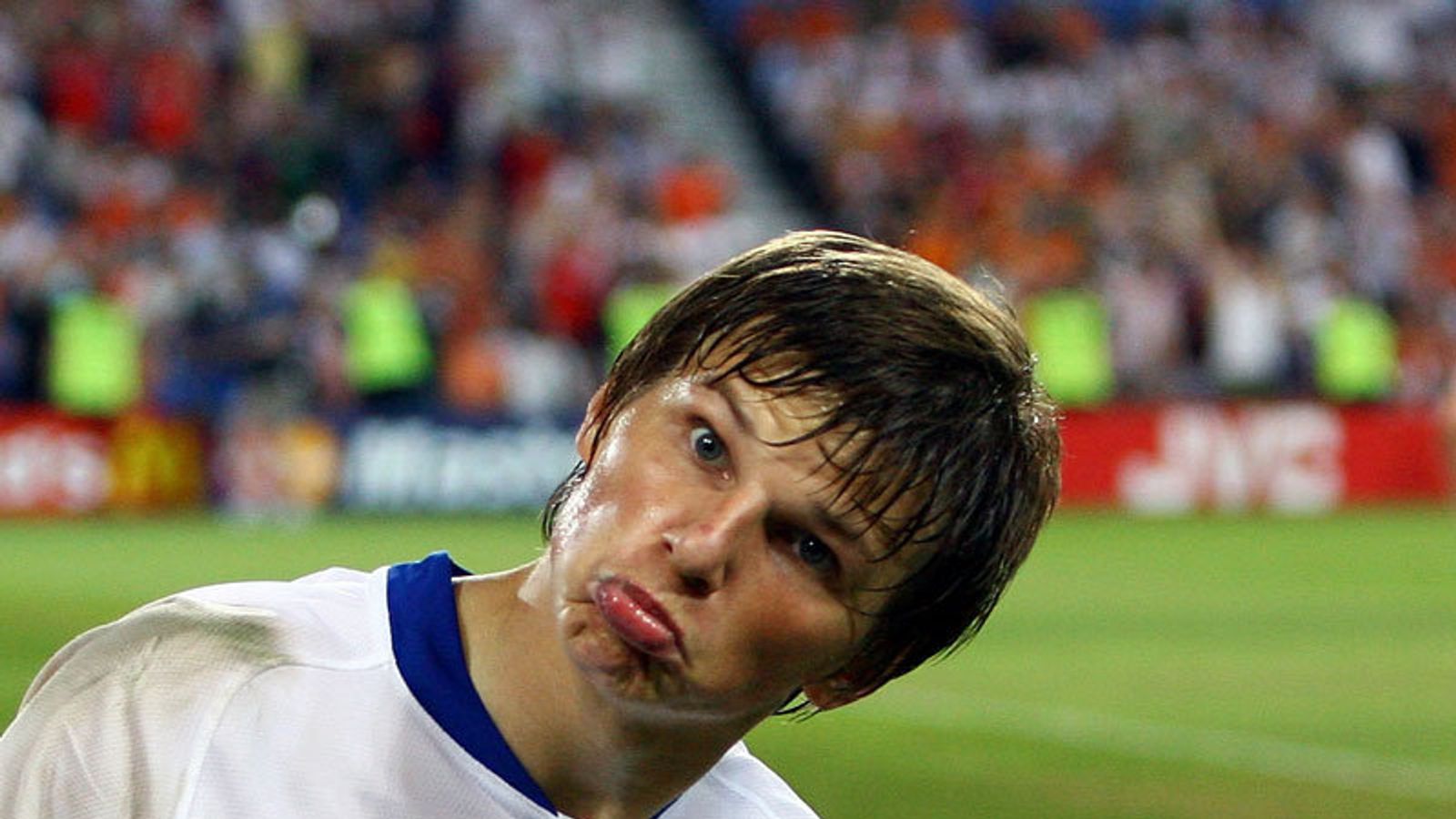 Arshavin 'too good' for duo | Football News | Sky Sports