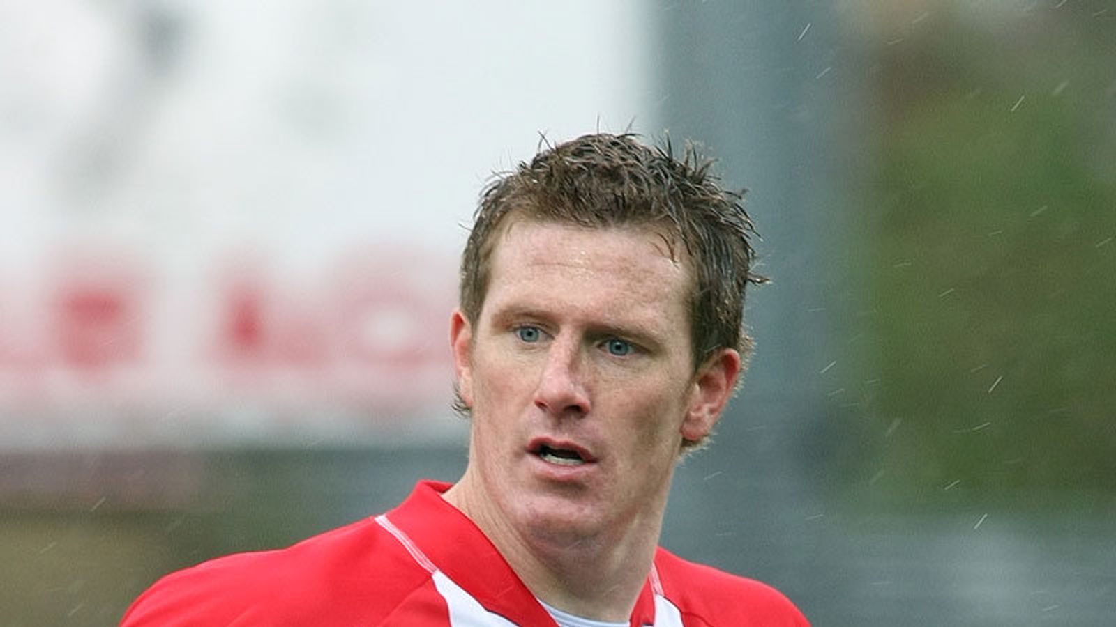 Armstrong agrees Robins deal | Football News | Sky Sports