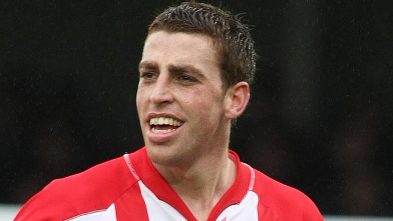Robins hope to keep Duff | Football News | Sky Sports