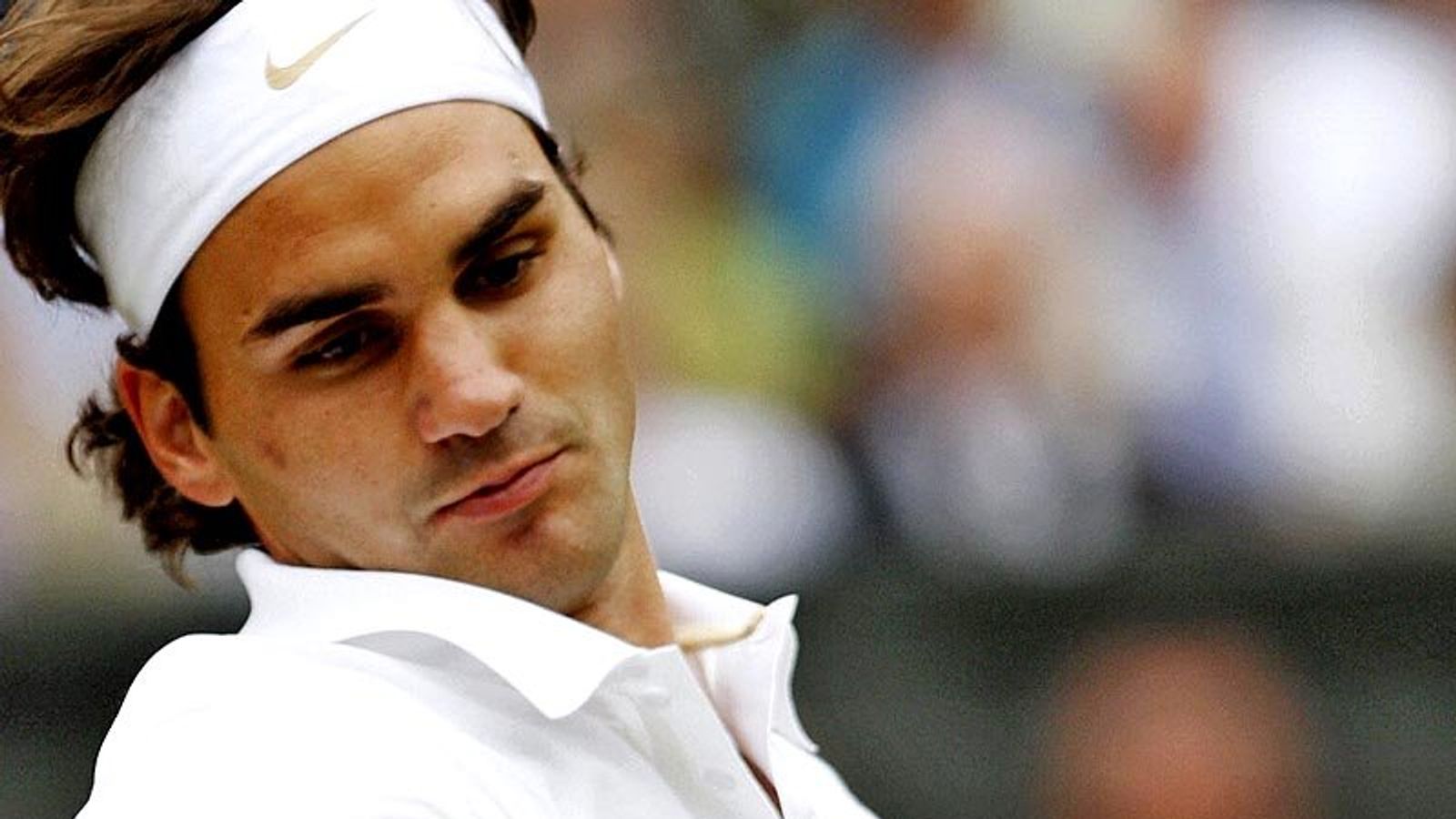 Federer serves up victory | Wimbledon News | Sky Sports