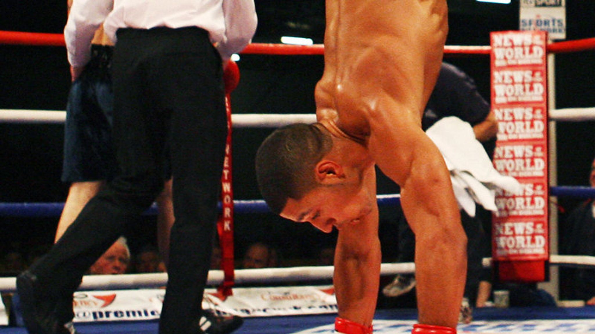 Brook destroys McIntyre | Boxing News | Sky Sports