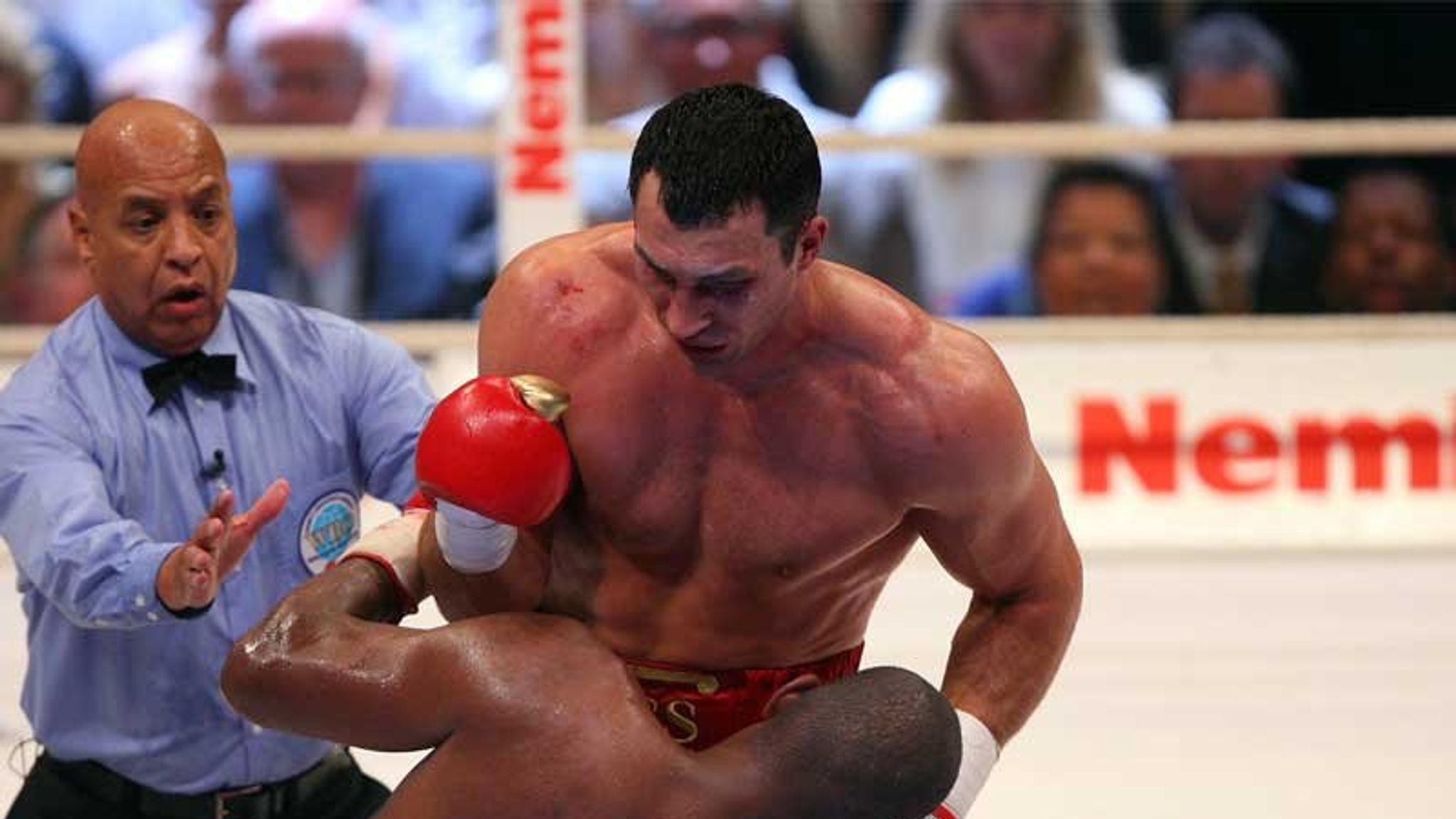 Wlad takes care of Thompson | Boxing News | Sky Sports