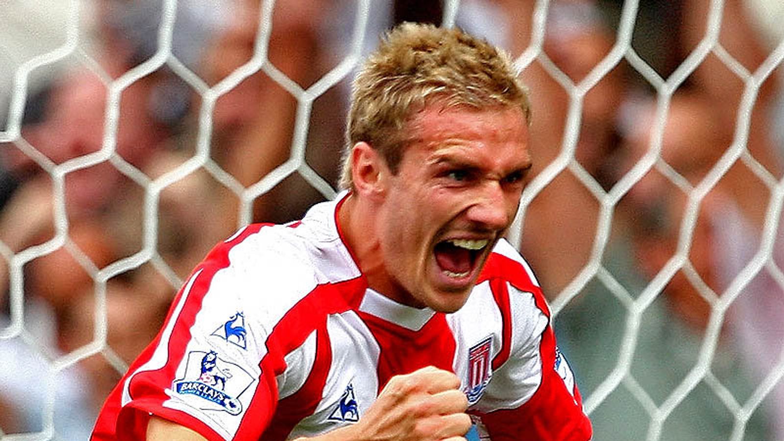 Lawrence meets with setback | Football News | Sky Sports