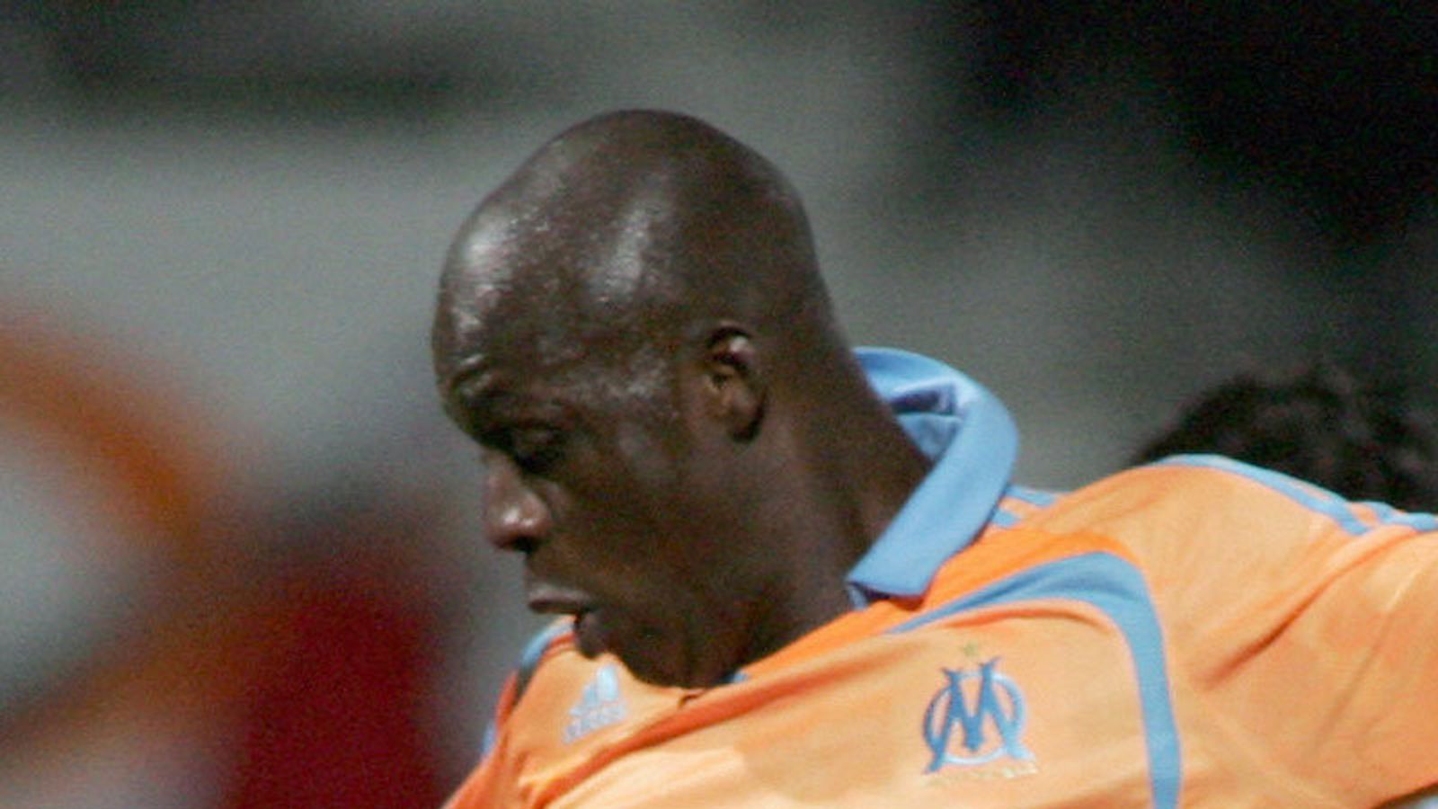 Akale wants English move | Football News | Sky Sports